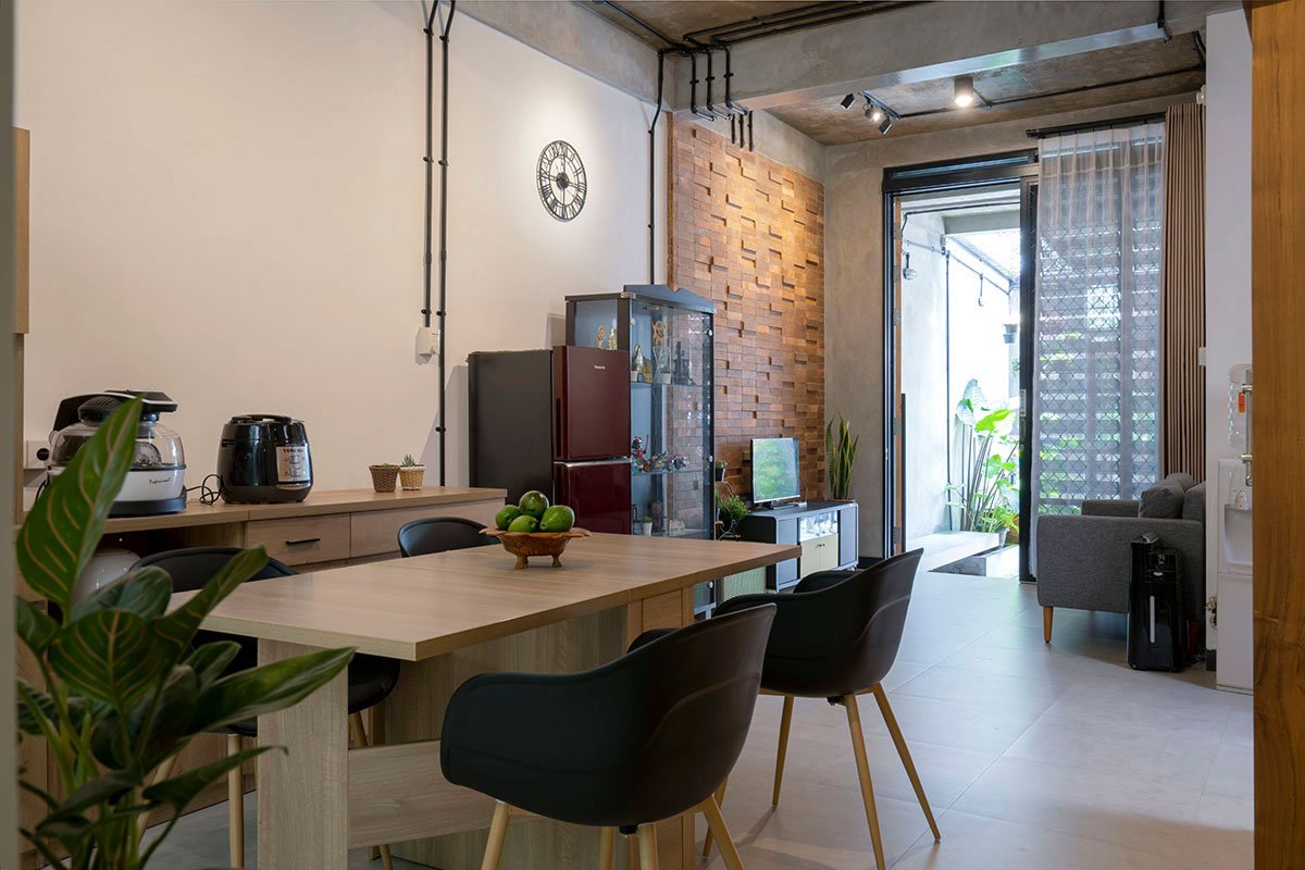 Trapezioma (Trapezoidal Brick + Omah (house)) | Andyrahman Architect ...