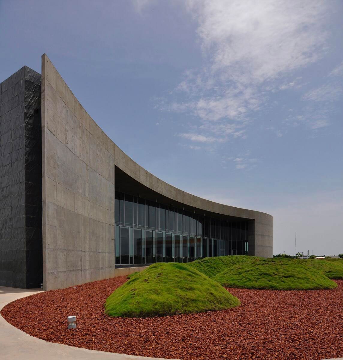 Corporate Office for VRV Cryogenics (Italy) | Innercode Studio ...