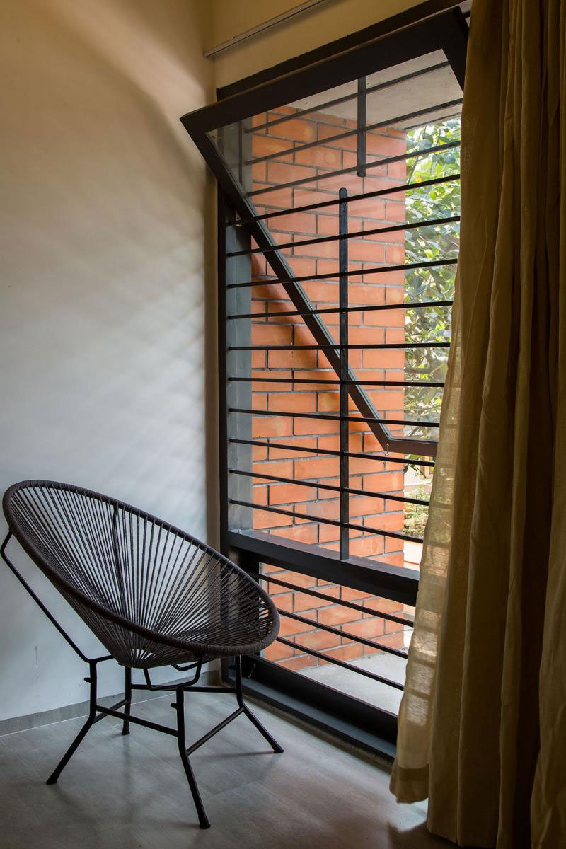 Side Yard | Studio Acis - ArchiDiaries