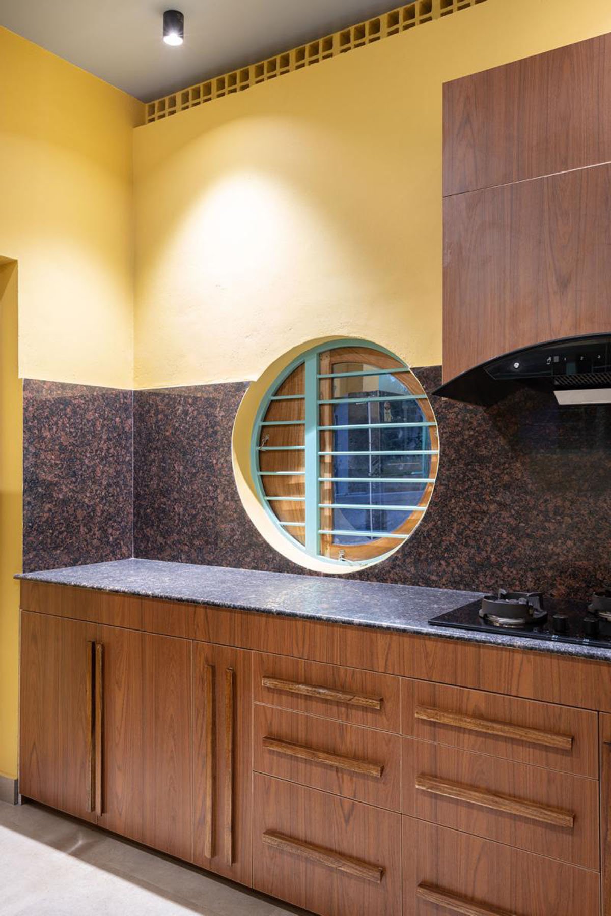 Banyan Tree House | Tales of Design Studio - ArchiDiaries