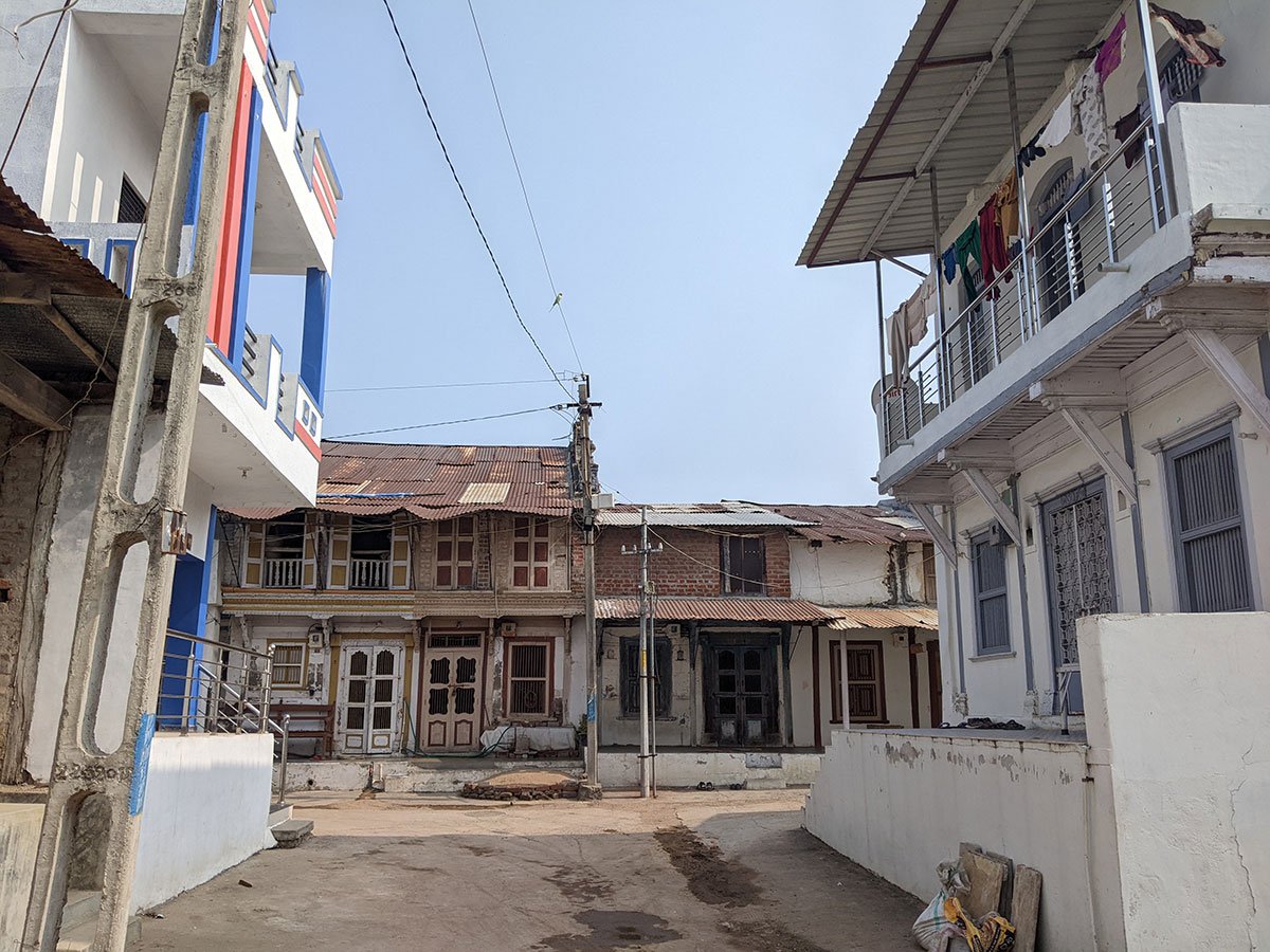 Apdu Gaam nu Ghar | Doro - ArchiDiaries