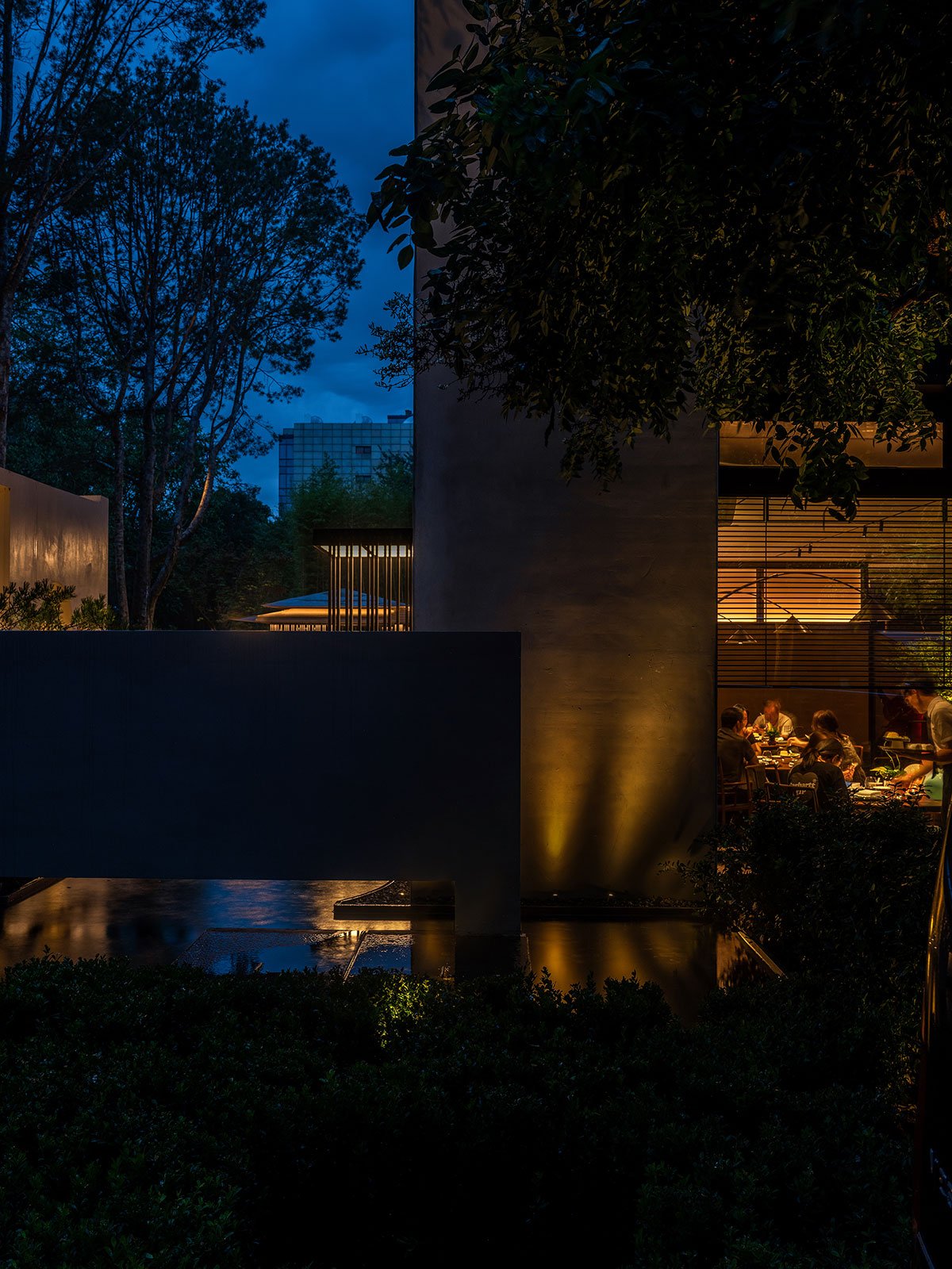 Meng Du Hui Restaurant | Tanzo Space Design - ArchiDiaries